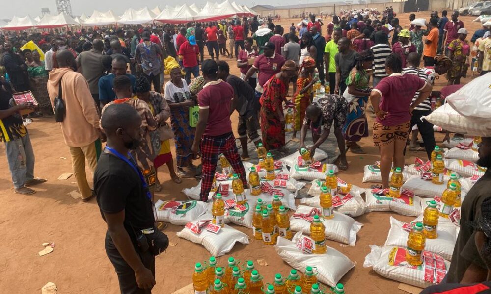 Police Operatives Storm, Cordon Off Scene of Tragic Rice Distribution ...