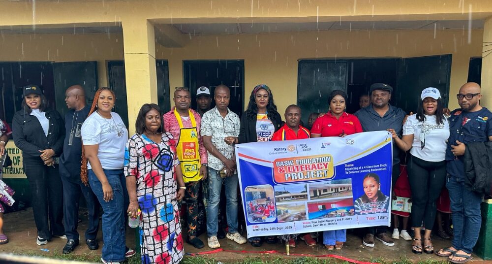 Rotary Commissions 4 Newly Repainted Classroom Blocks in Onitsha ...